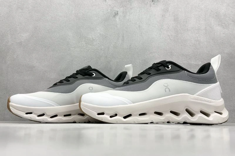 Perfect replica On Running Shoes