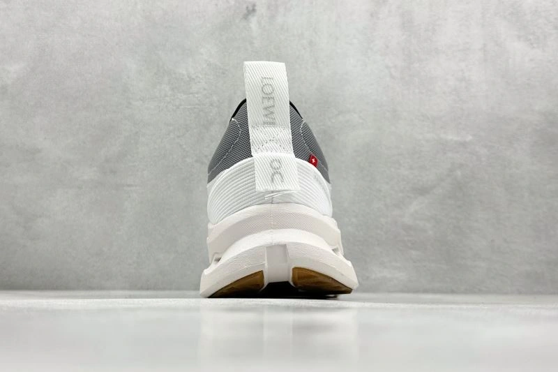 Perfect replica On Running Shoes