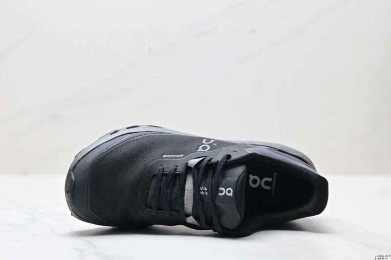 Accurate model On Running Shoes