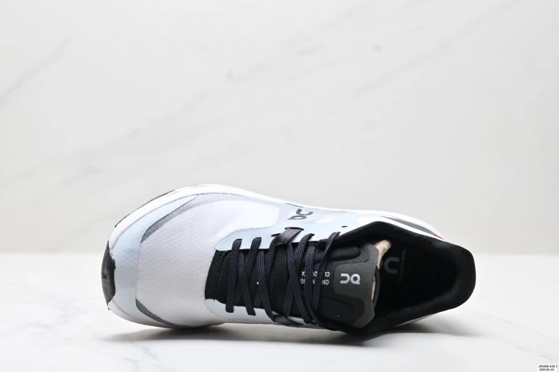 Perfect replica On Running Shoes