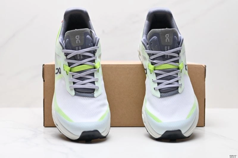 High fidelity On Running Shoes