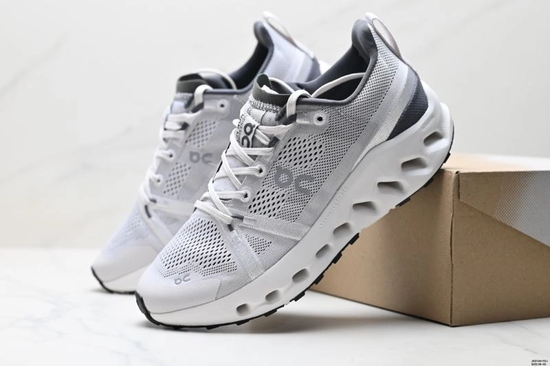 Top mirror On Running Shoes