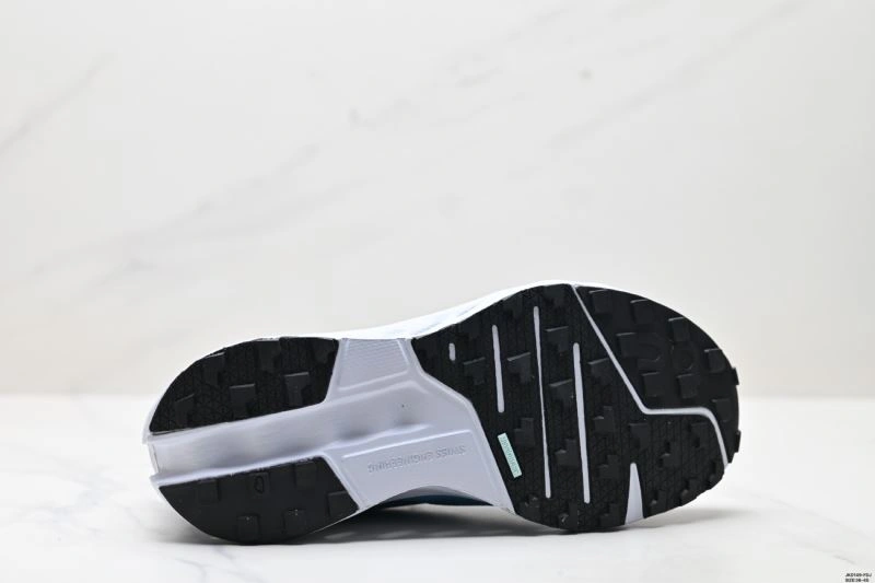 High fidelity On Running Shoes