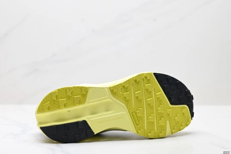 Accurate model On Running Shoes