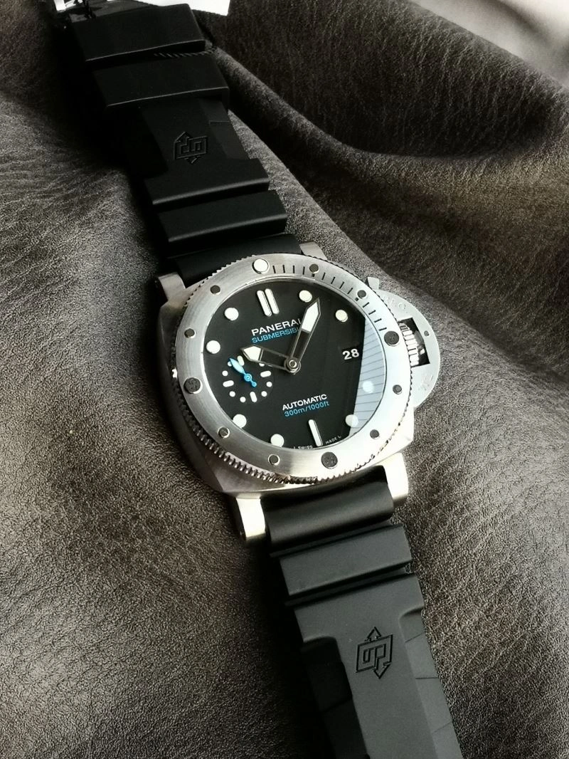 Official PANERAI Watches