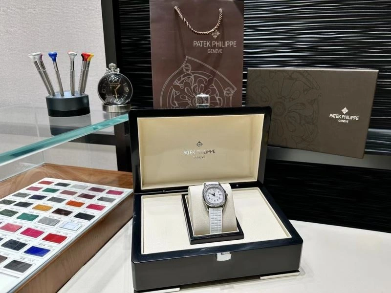 PATEK PHILIPPE Watches