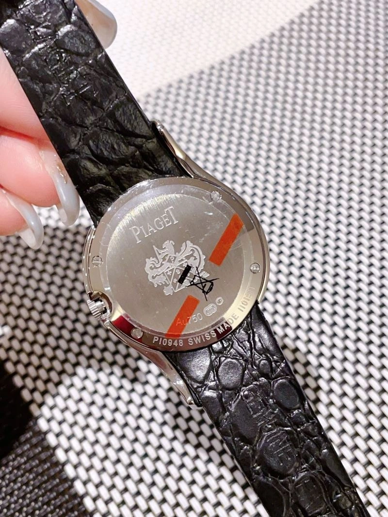 Exact replica PIAGET Watches