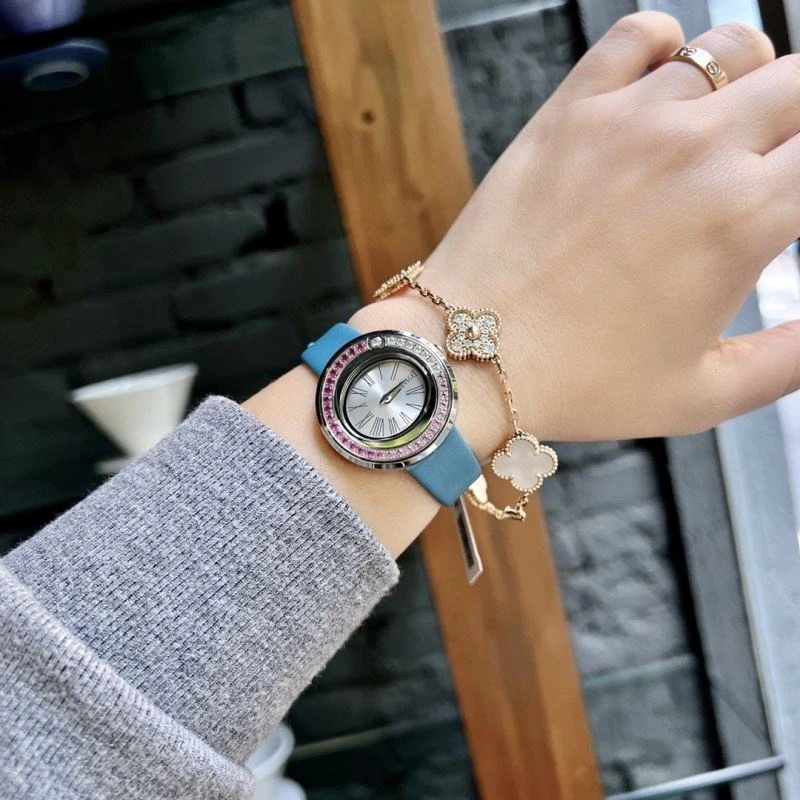 Exact replica PIAGET Watches