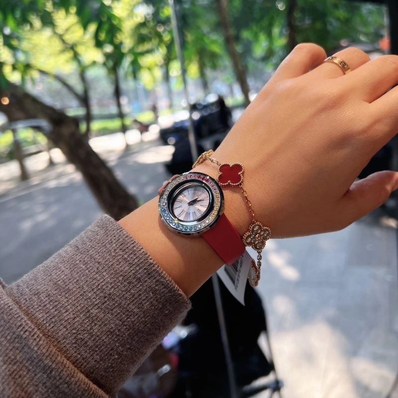 Exact replica PIAGET Watches