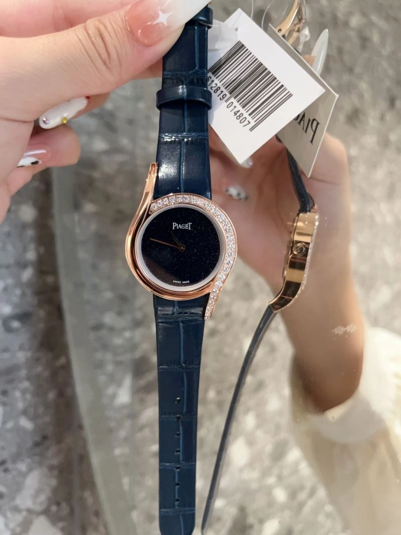 Exact replica PIAGET Watches