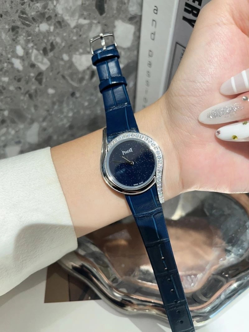 Exact replica PIAGET Watches