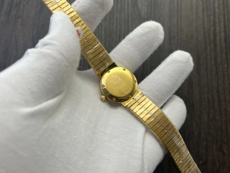 Exact replica PIAGET Watches