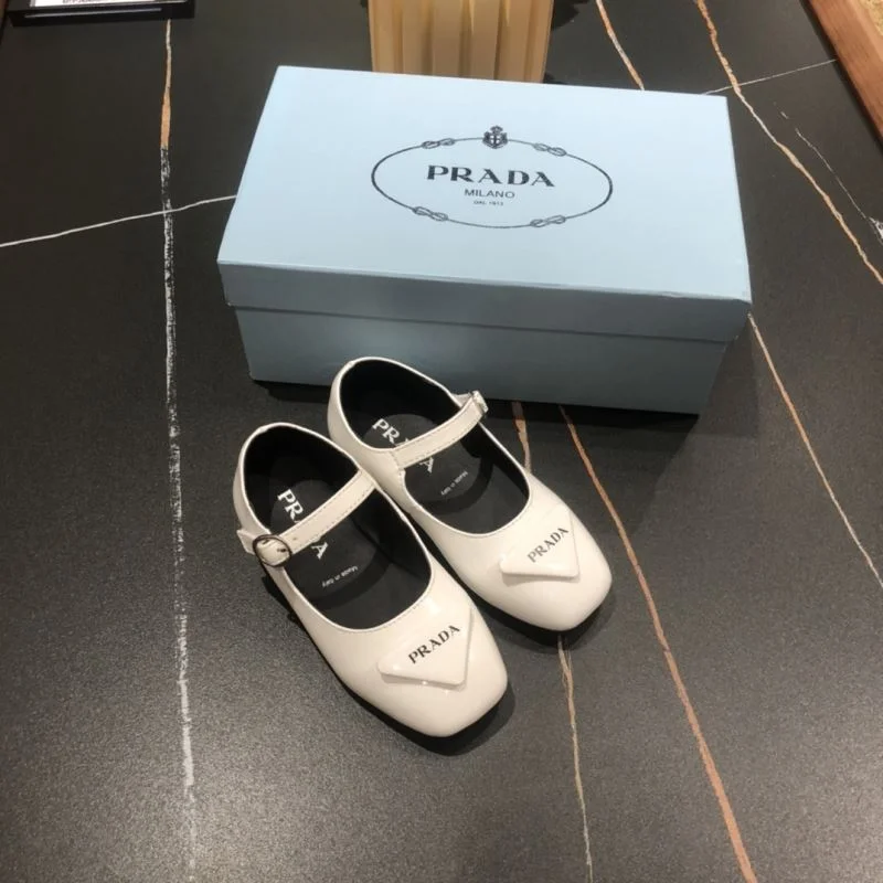 Top match PRADA SHOES