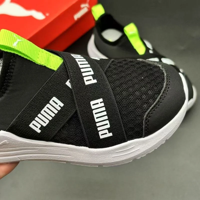 Accurate model PUMA SHOES