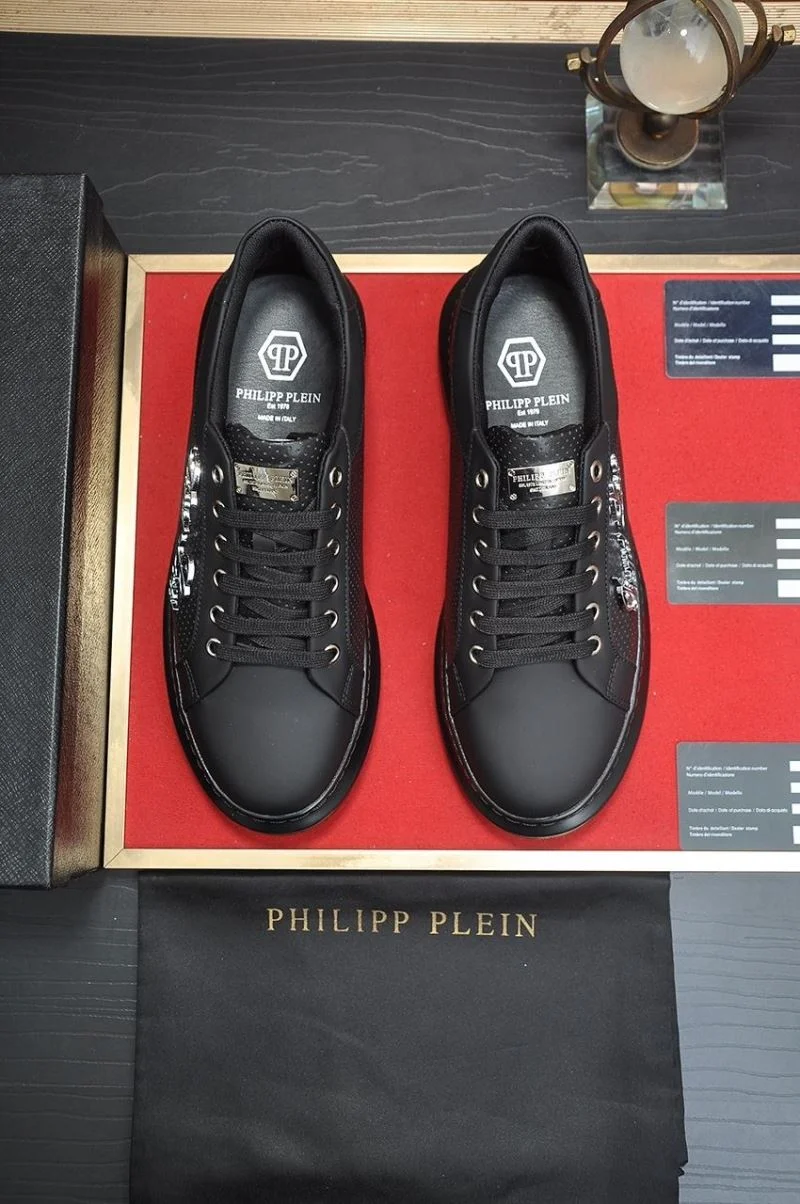 Accurate model Philipp Plein Shoes