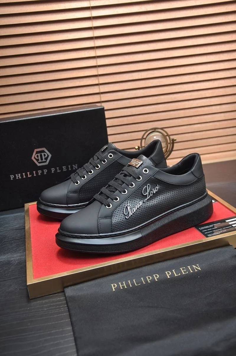 Accurate model Philipp Plein Shoes