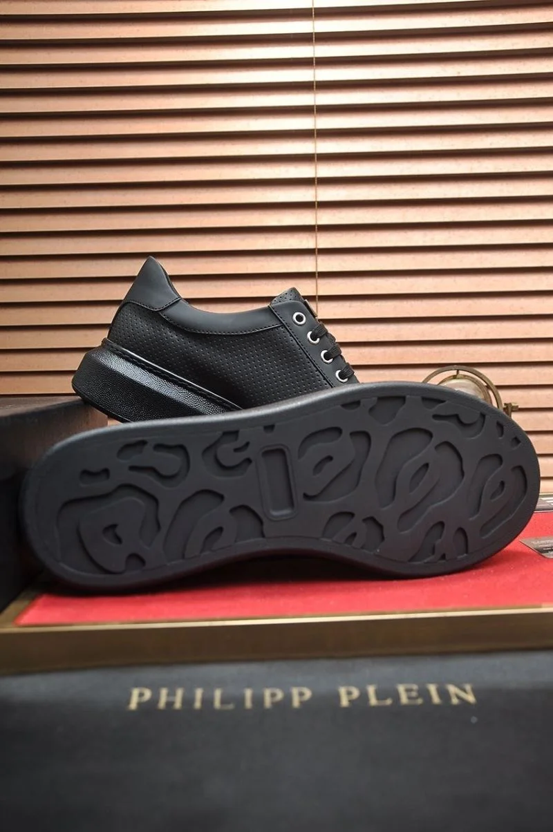 Accurate model Philipp Plein Shoes