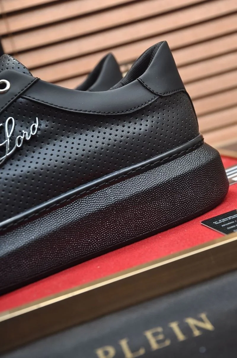 Accurate model Philipp Plein Shoes