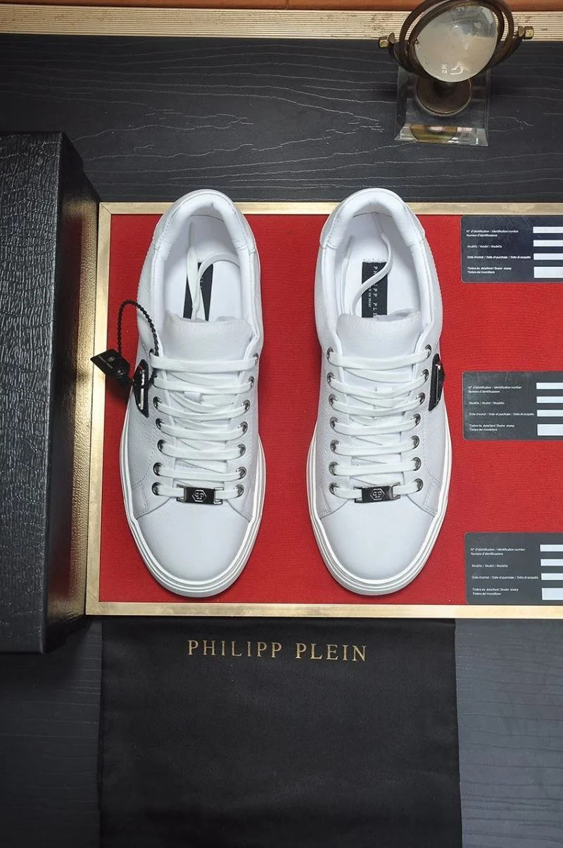 Accurate model Philipp Plein Shoes