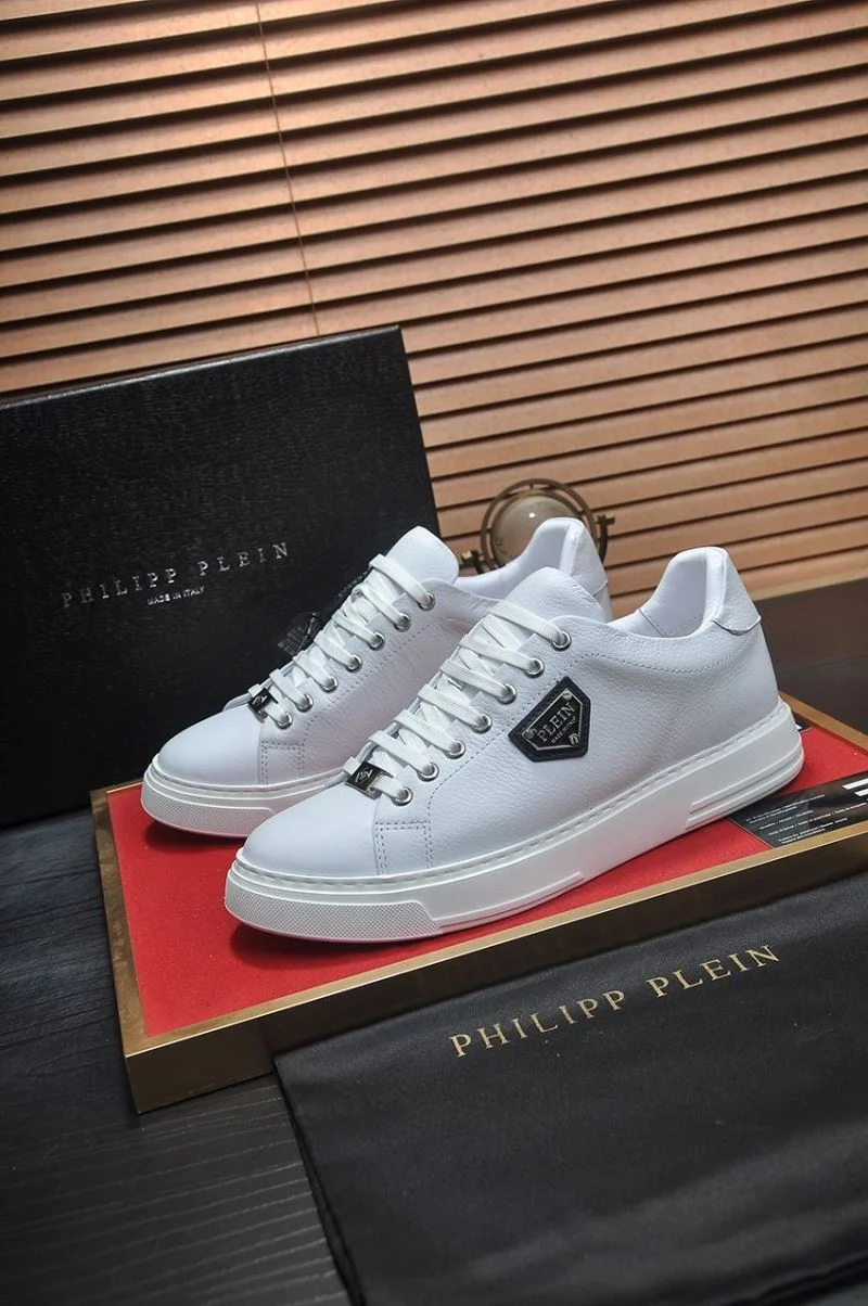 Accurate model Philipp Plein Shoes