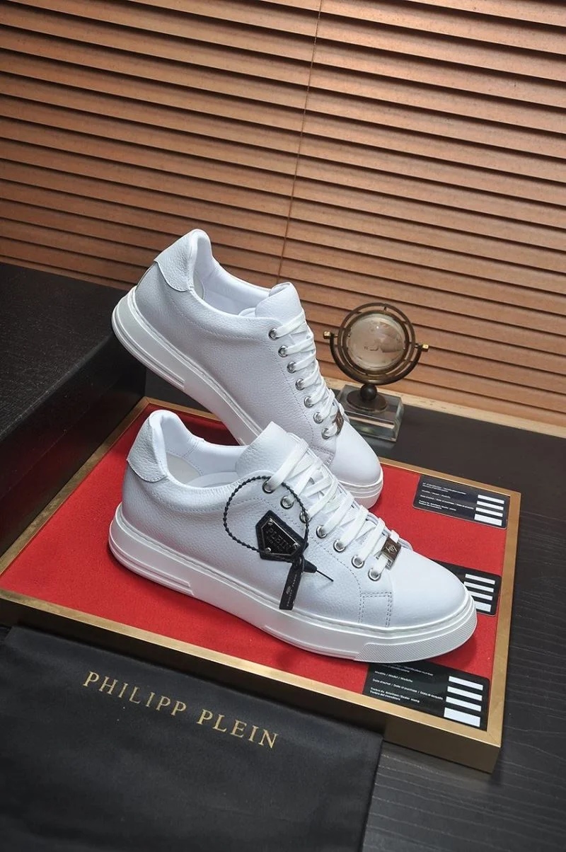 Accurate model Philipp Plein Shoes