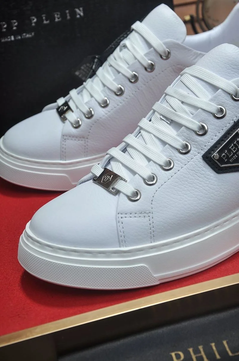 Accurate model Philipp Plein Shoes