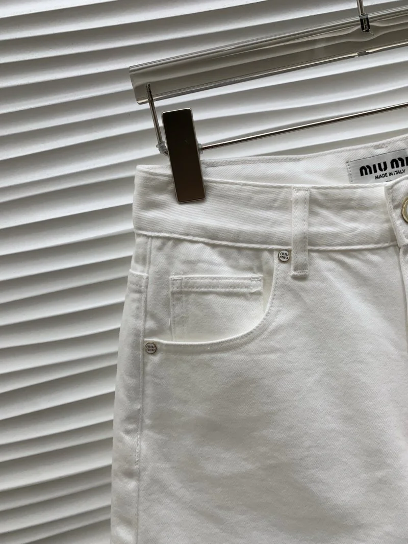 Accurate model Philipp Plein Short Pants