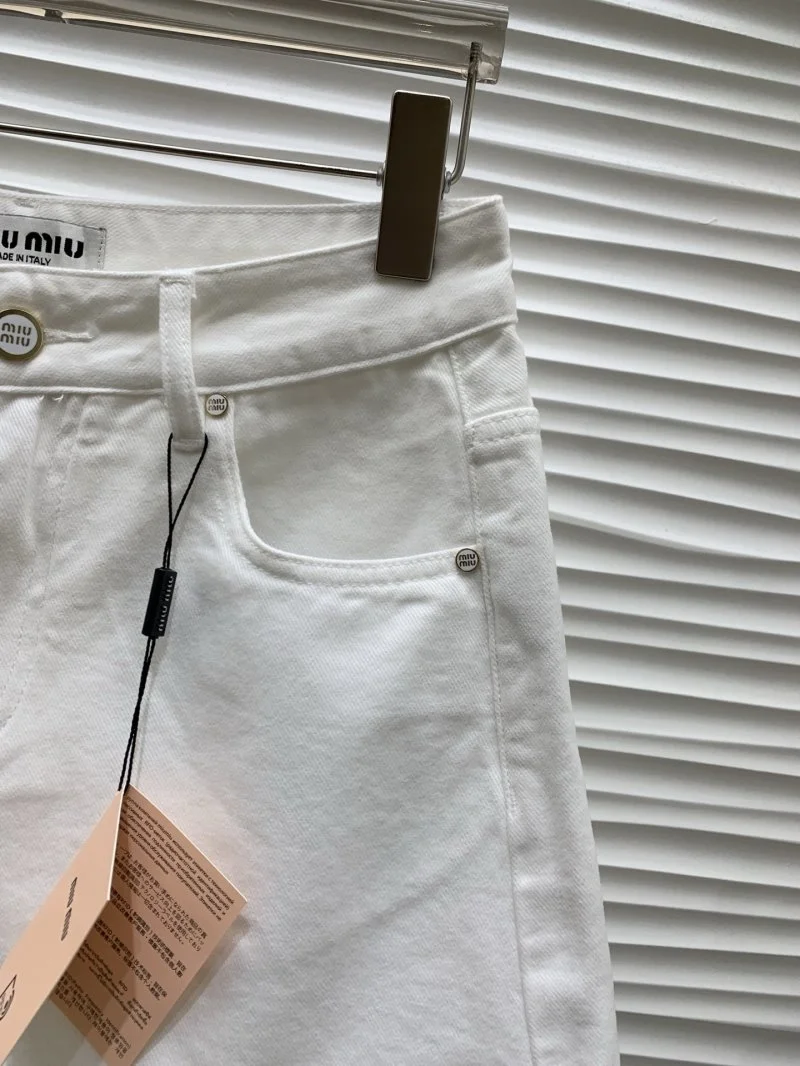 Accurate model Philipp Plein Short Pants