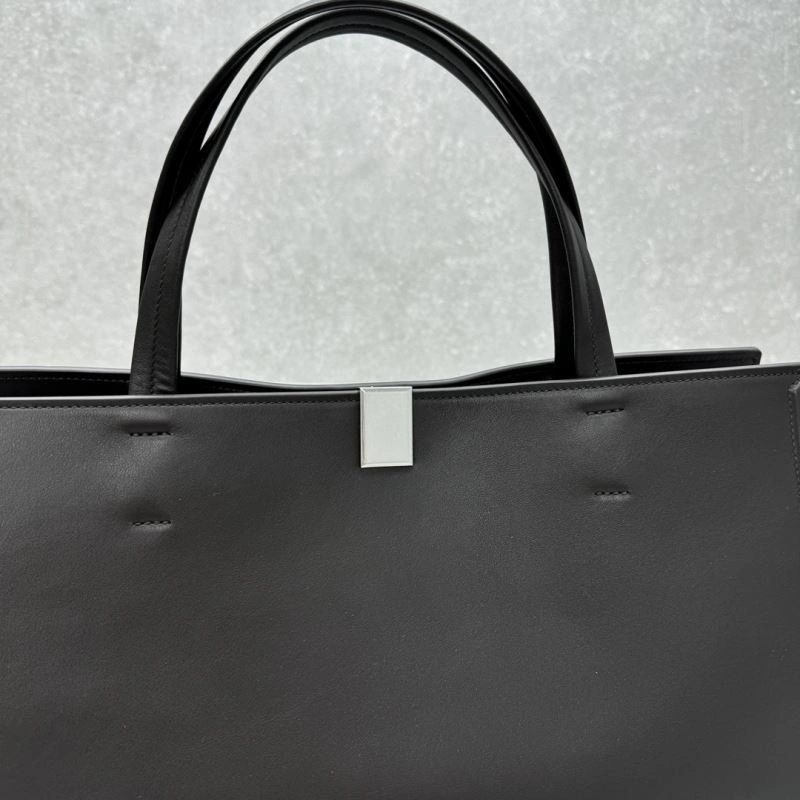 Value-priced Phoebo Philo Shopping Bgas