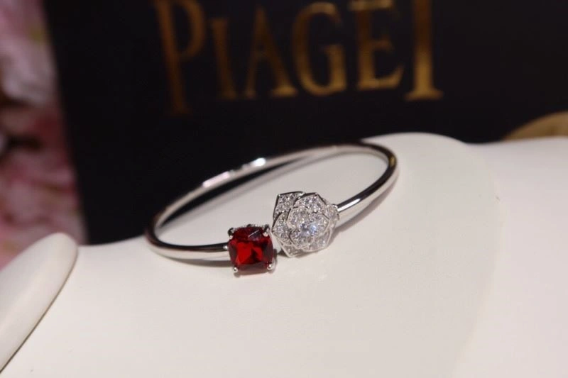 Top match Piaget Bracelets