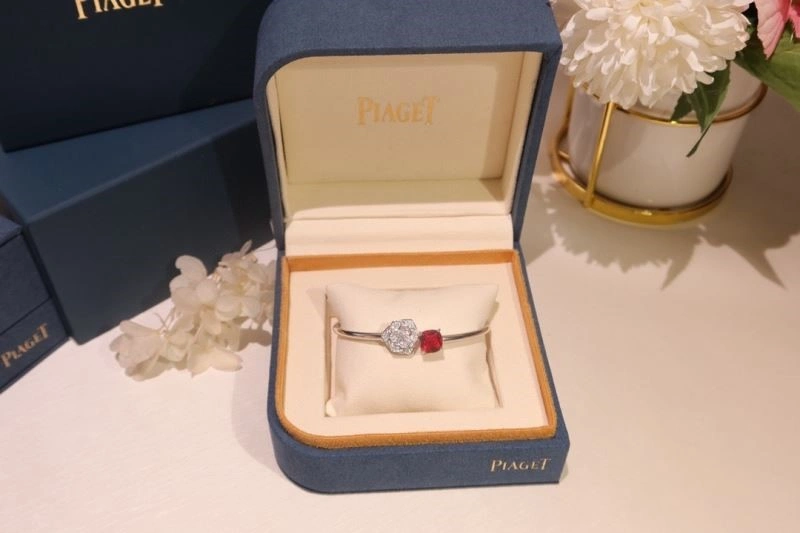Top match Piaget Bracelets