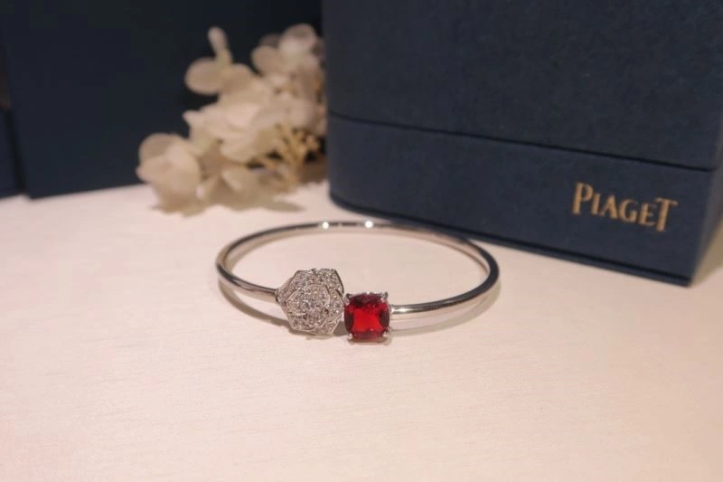 Top match Piaget Bracelets