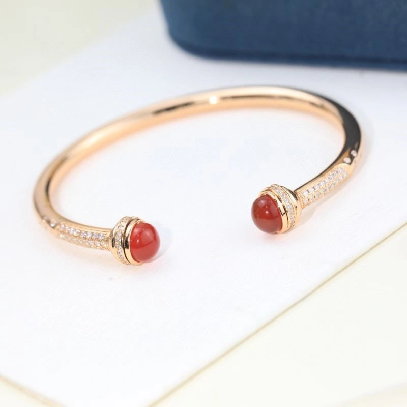 Low-cost Piaget Bracelets
