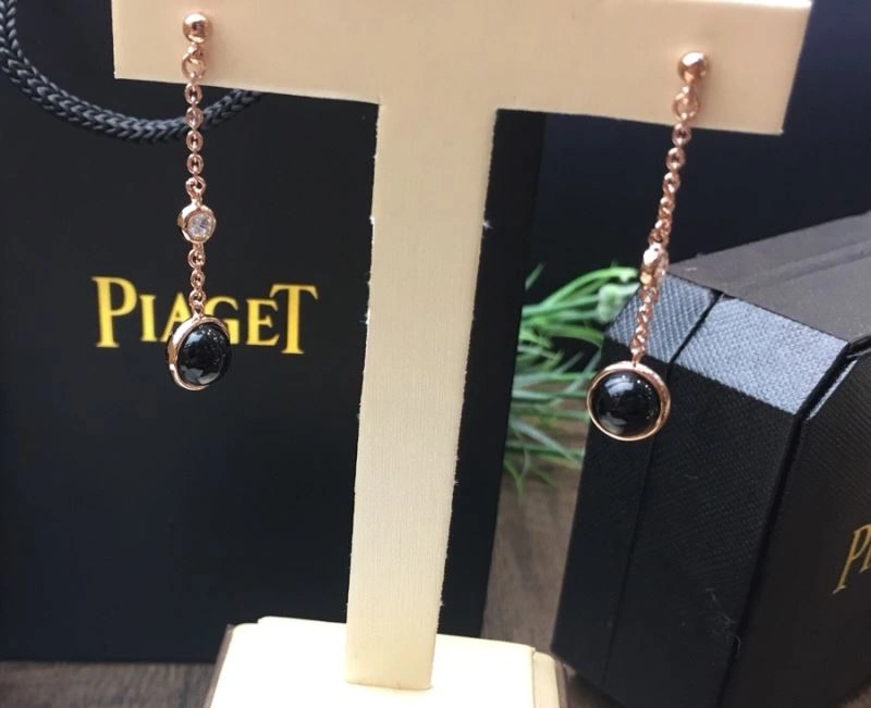 Low-cost Piaget Earrings