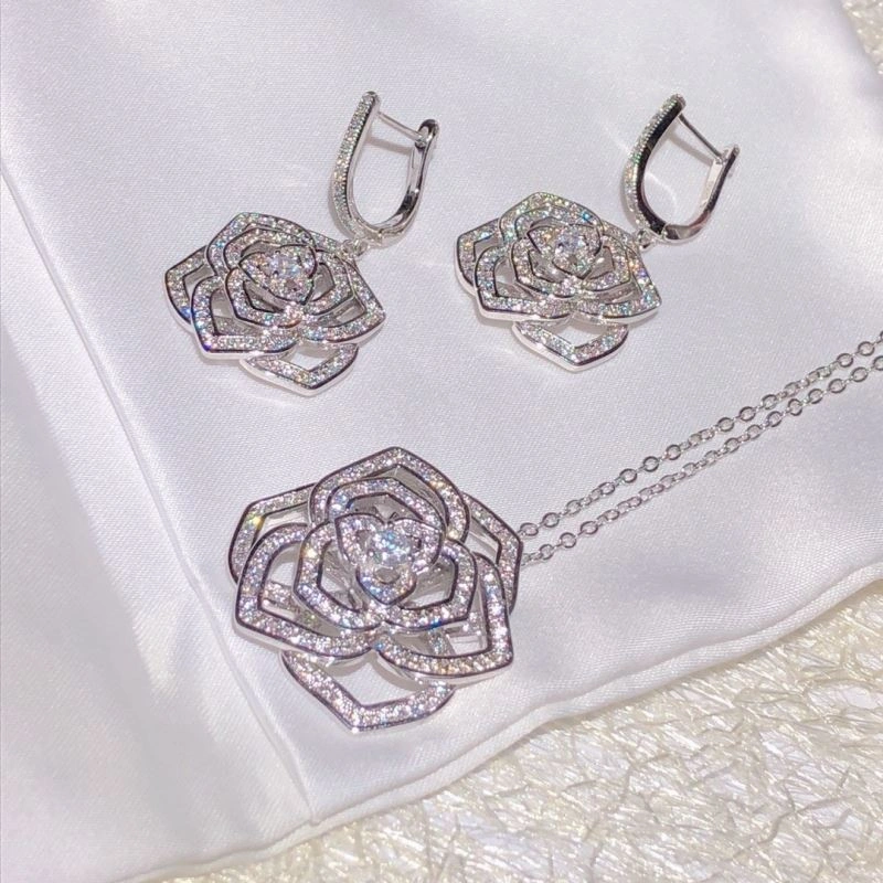 Cut-rate Piaget Earrings