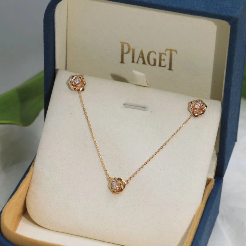 Affordable Piaget Necklaces