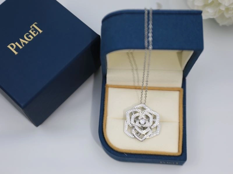 Budget-friendly Piaget Necklaces