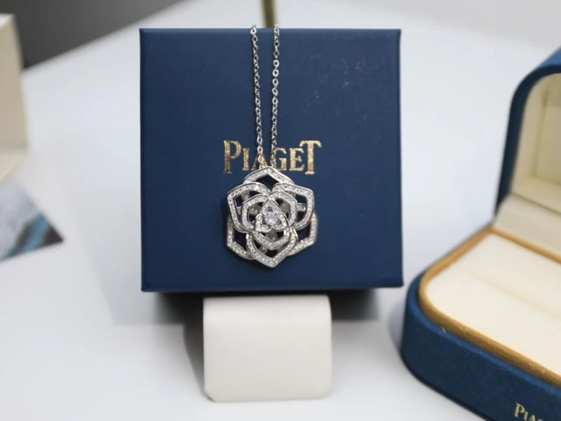Budget-friendly Piaget Necklaces