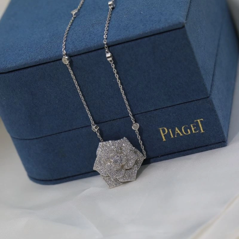 Top match Piaget Necklaces