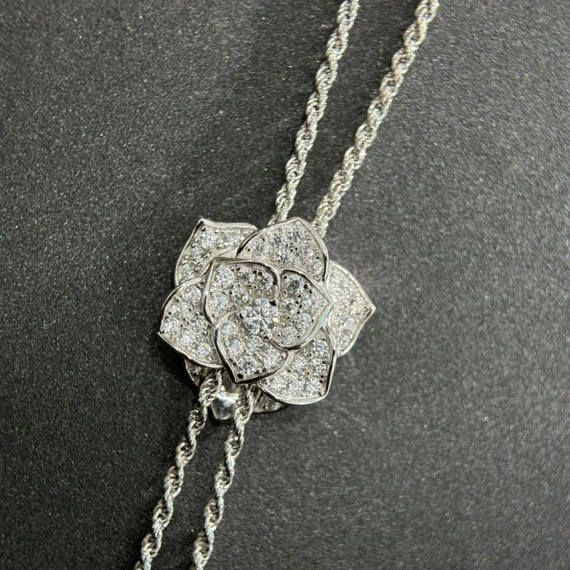 Reasonably priced Piaget Necklaces