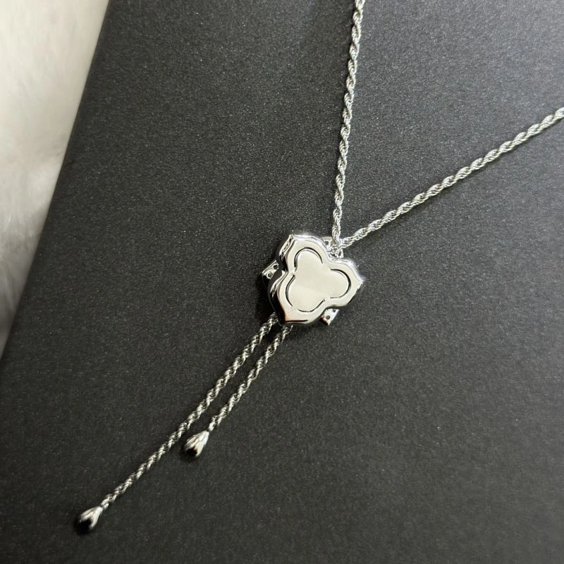 Reasonably priced Piaget Necklaces