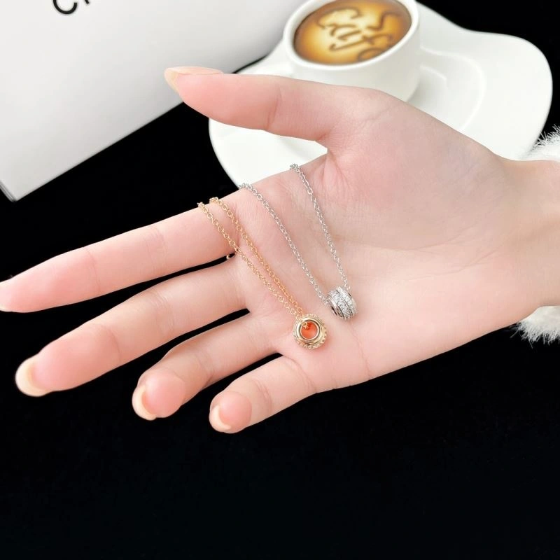 Cut-rate Piaget Necklaces