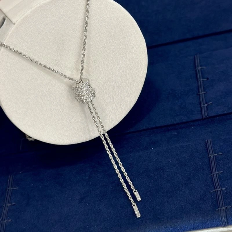 Top mirror Piaget Necklaces