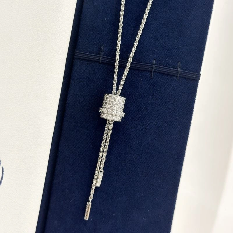 Top mirror Piaget Necklaces