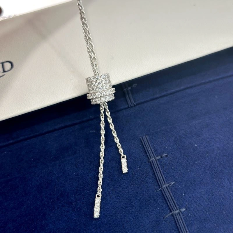 Top mirror Piaget Necklaces