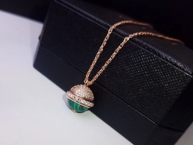 Inexpensive Piaget Necklaces