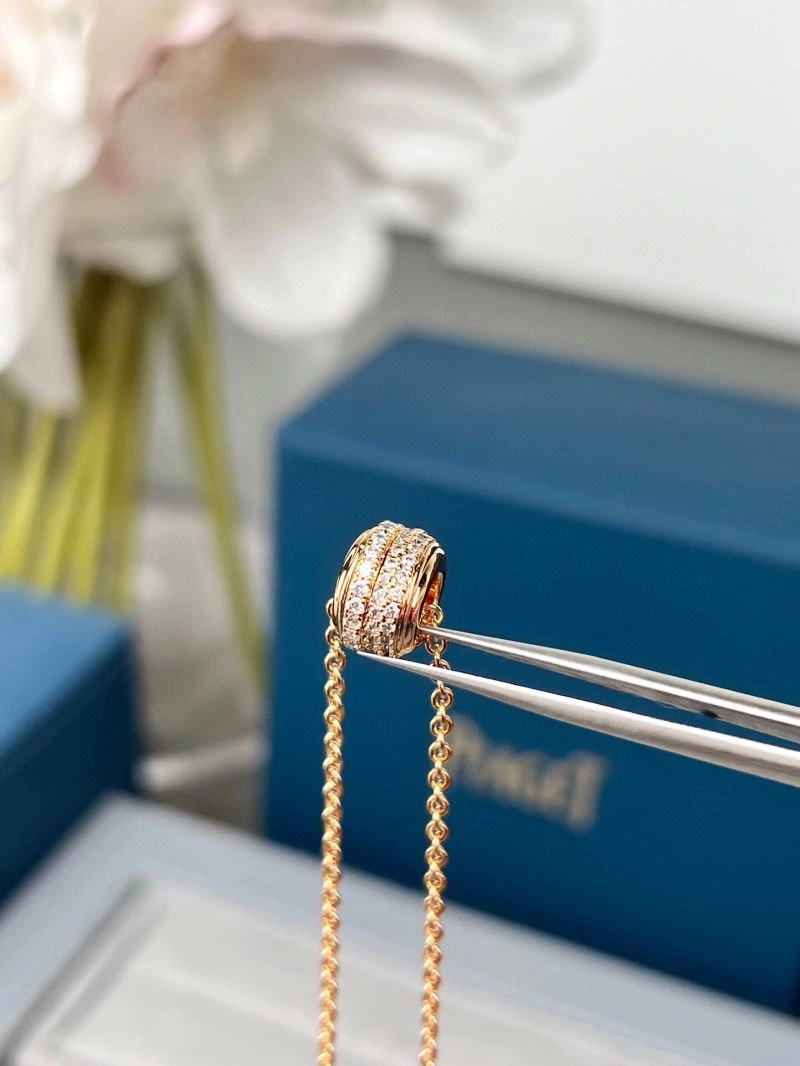 Precise copy Piaget Necklaces