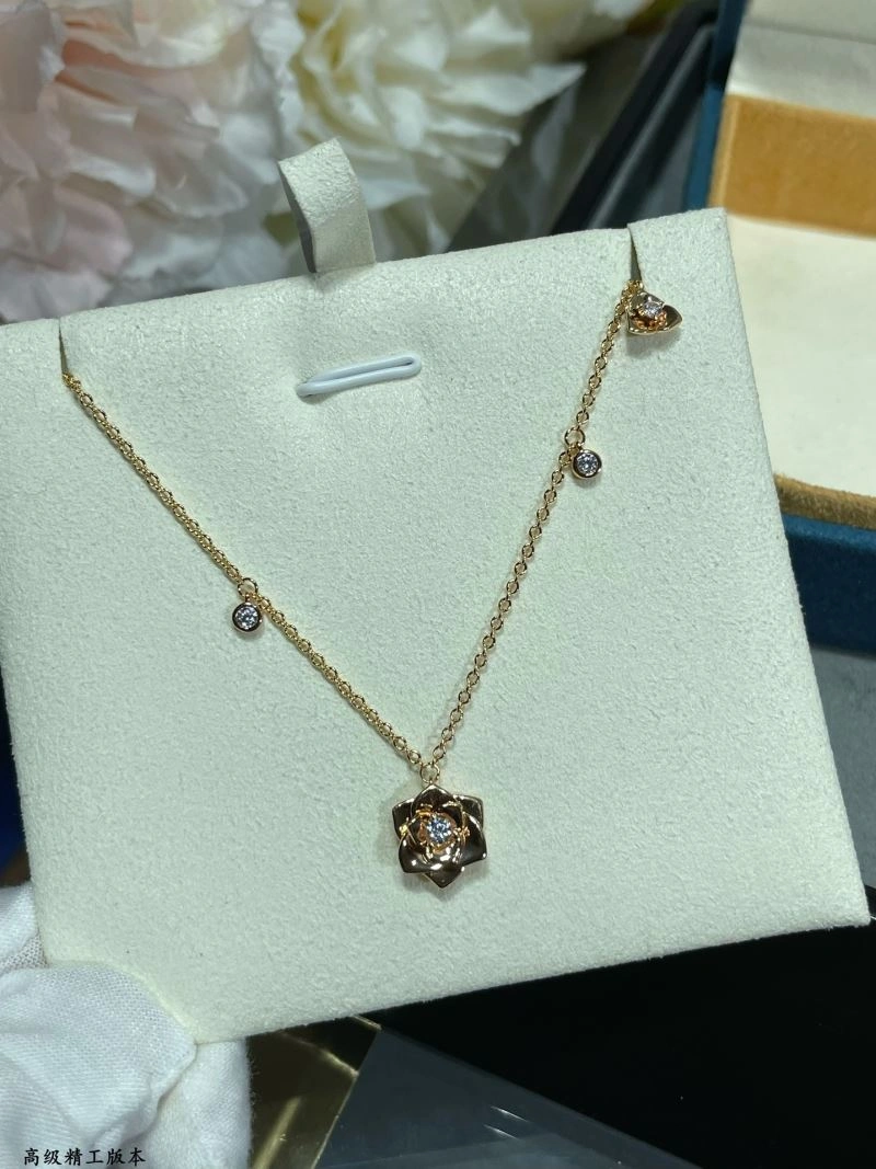 Official Piaget Necklaces