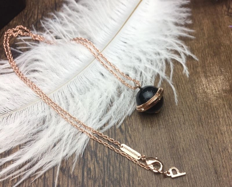 Discounted Piaget Necklaces