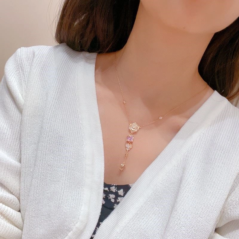 Discounted Piaget Necklaces